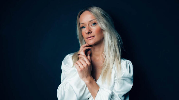 Christin Stark: Ehe bringt Herausforderungen mit sich - Schlager Radio ...